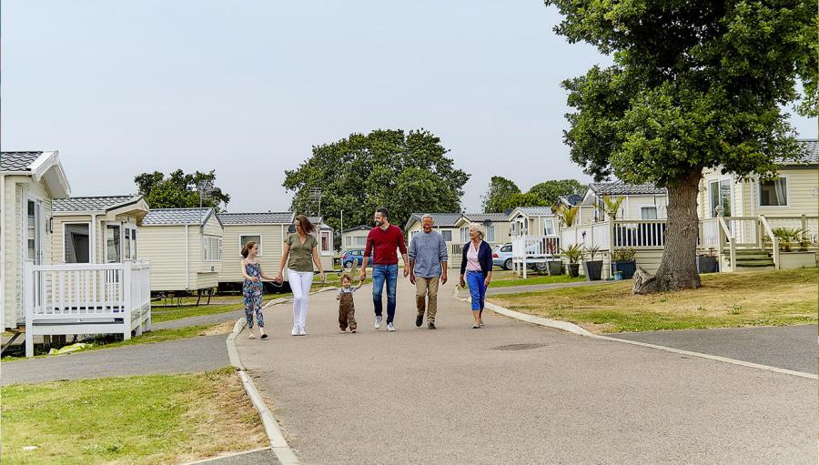 Highfield Grange Holiday Park, Essex | CALH.co.uk