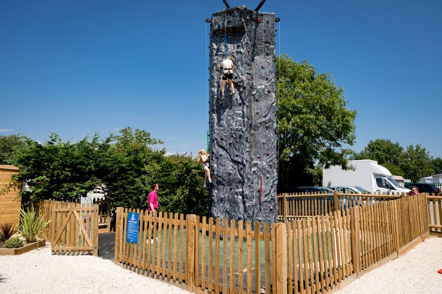 Seawick Holiday Park, Clacton | Caravan & Lodge Holidays