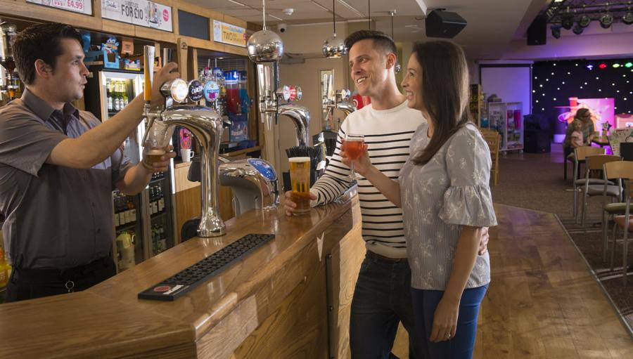 Weeley Bridge Holiday Park, Essex | Caravan & Lodge Holidays