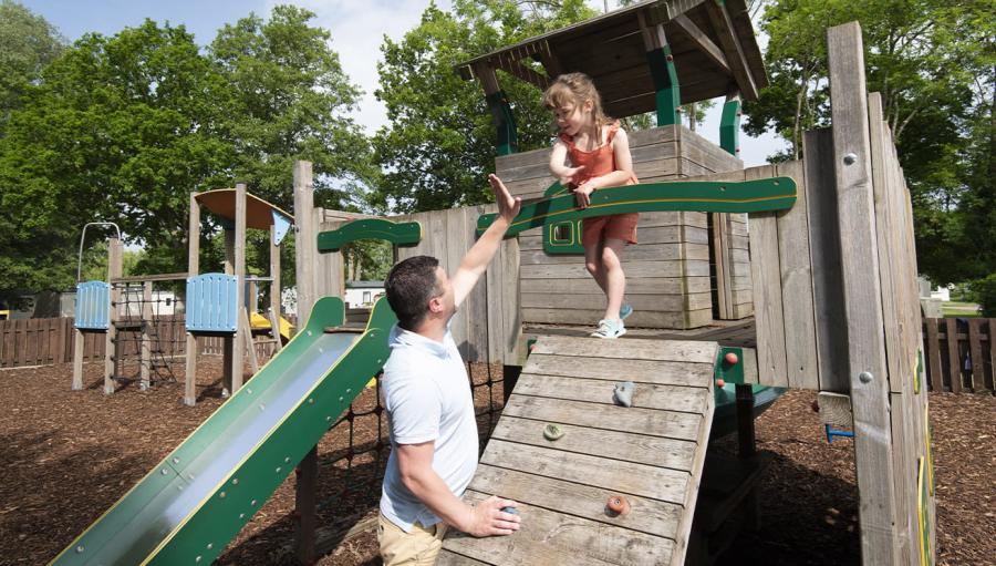 Weeley Bridge Holiday Park, Essex | Caravan & Lodge Holidays