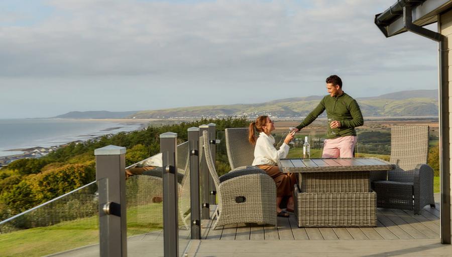 Brynowen Holiday Park, Aberystwyth | Caravan & Lodge Holidays